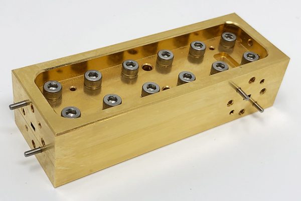 E-Band Isolators | 60GHz – 90GHz| WR-15 Waveguide