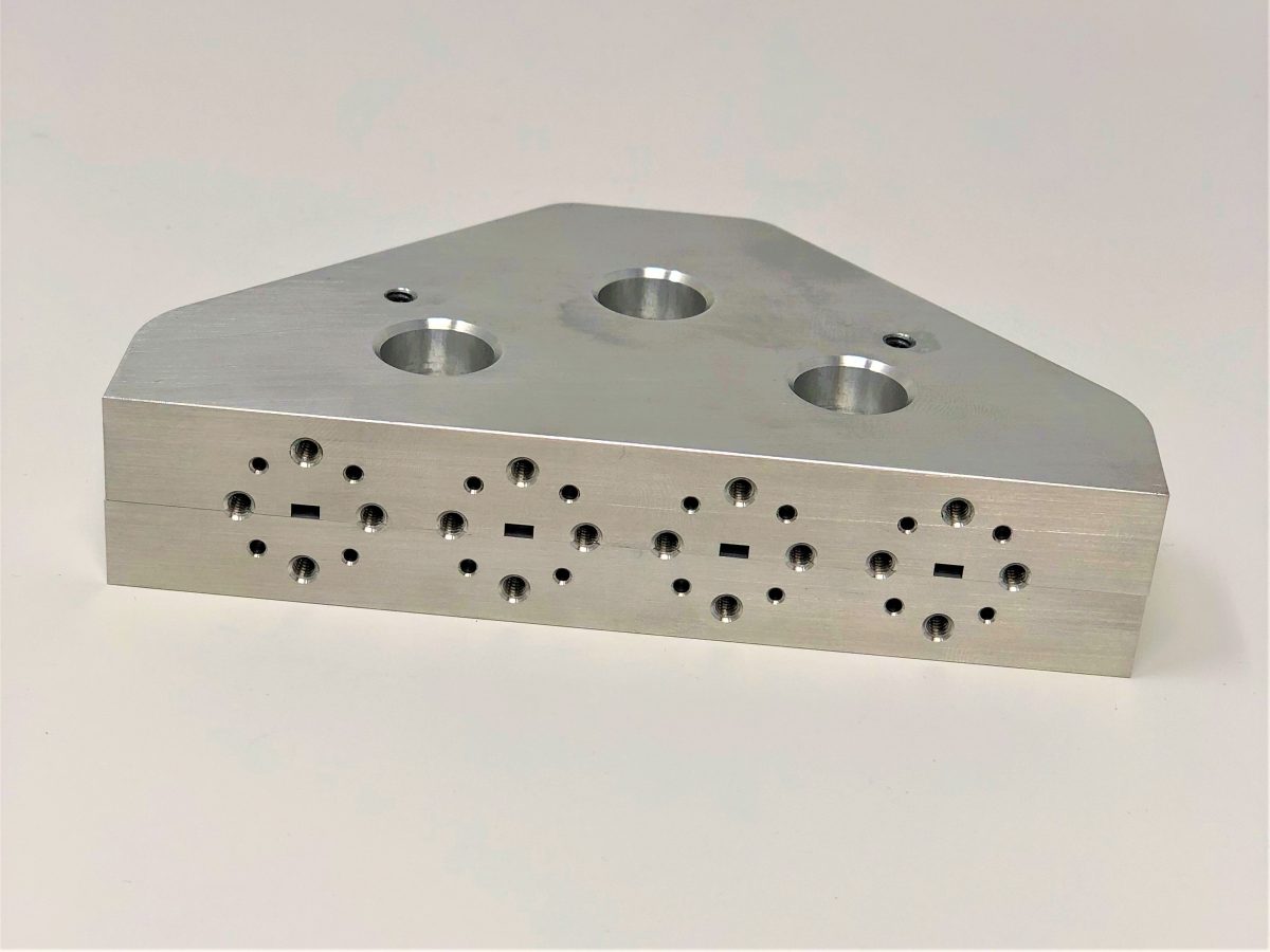 60GHz-90GHz | 4-Way Power Divider | Combiners | E-Band
