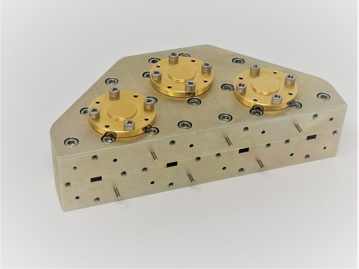 4-Way Power Dividers - Millimeter Wave Products | Waveguide Products ...