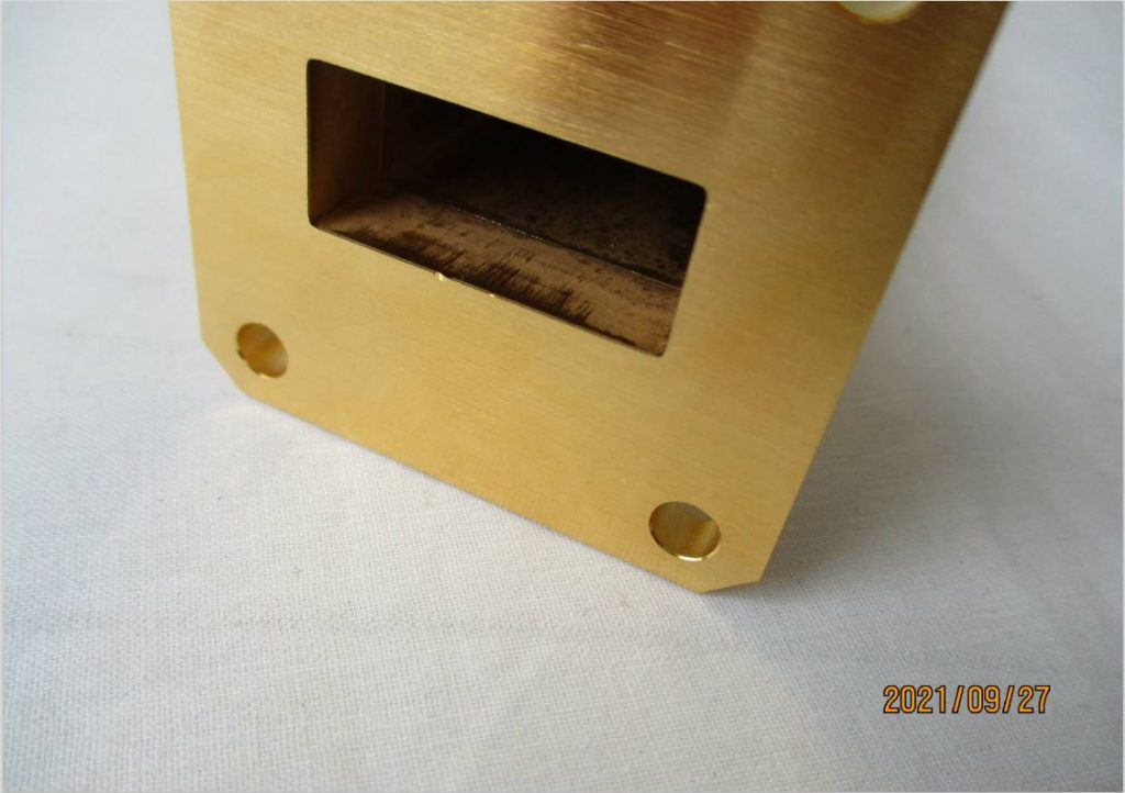 X-Band Waveguide Probe Antenna | 8.2 GHz - 12.4GHz